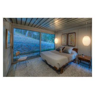 Modular Glass Guest House - Bedroom - San Francisco - by Canyon Design ...