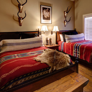 Ranch House Bedroom - Photos & Ideas | Houzz