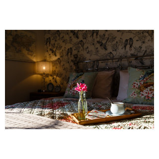 Warm and inviting master bedroom - Transitional - Bedroom ...