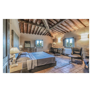 Restauro Casale Falecine - Farmhouse - Bedroom - Florence - by Arch ...