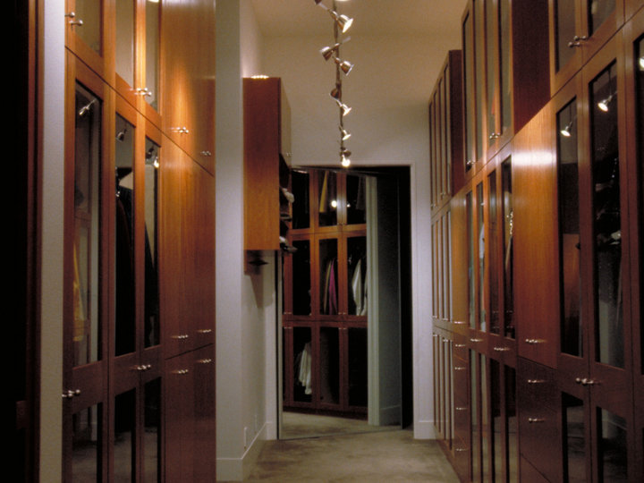 Modern Closet – Walk-In – Brody Wagner