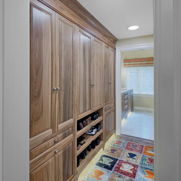 75 Rustic Built-In Closet Ideas You'll Love - April, 2022 | Houzz