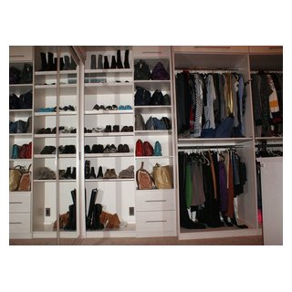 Captiva Maple Walk-in Closet & Dressing Room - Traditional - Closet ...