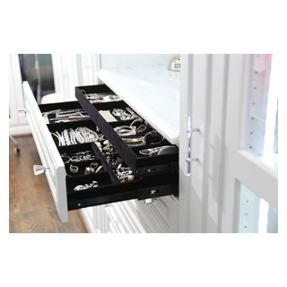 Closets - Modern - Closet - Atlanta - by SpaceMakers of Atlanta | Houzz