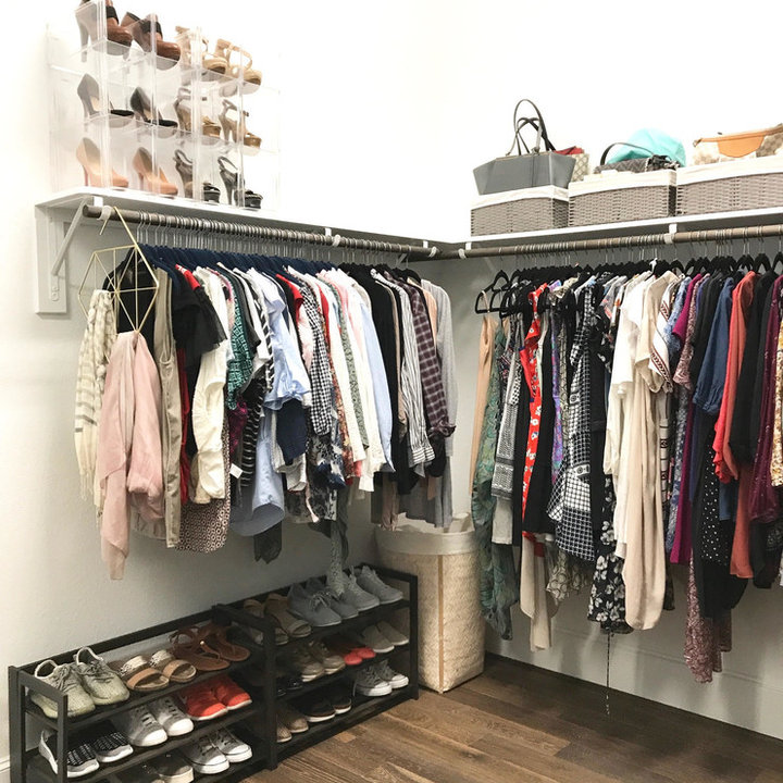 L Shape Walk In Closet - Photos & Ideas | Houzz