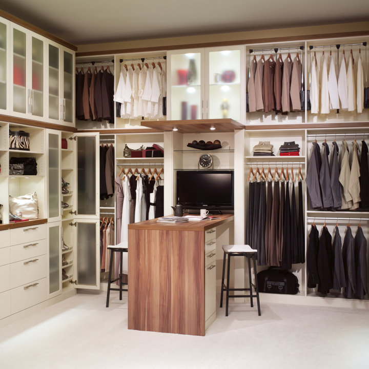 3X3 Contemporary Storage Closet - Photos & Ideas | Houzz