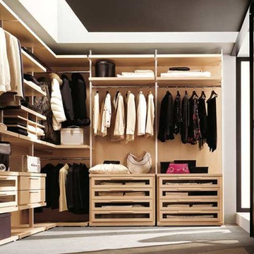 L Shape Walk In Closet - Photos & Ideas | Houzz