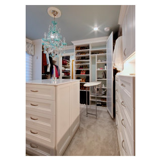 Large White Textured Walk-In Closet with Island - Traditional - Closet ...