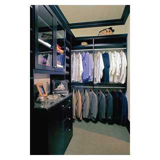 Men's Black Walk In Closet - Modern - Closet - Philadelphia - by Closet ...