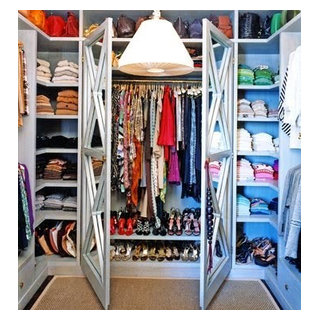 Organized Walk-in Closet - Moderne - Armoire et Dressing - Los Angeles ...