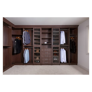 Prestigious Walk In Closet in Richmond. - Contemporain - Armoire et ...
