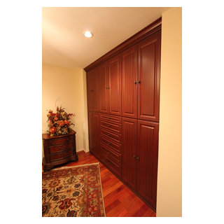 Thornton Built In Closet - Traditional - Closet - Dallas - by Techline ...