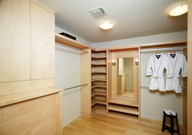 Stop! No Right Turn! The Art of Cornering in Your Walk-In | Houzz AU