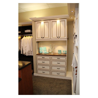 Walk In Closet w/ built in dresser - Traditional - Wardrobe - Tampa ...