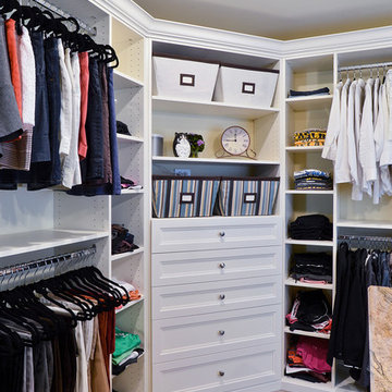 Closet With Crown Molding - Photos & Ideas | Houzz