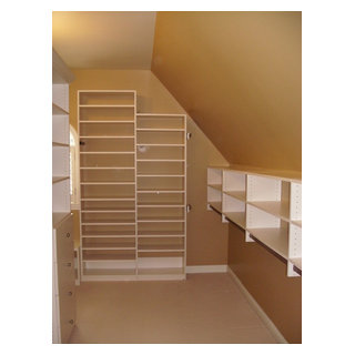 Walk-in closets Angled ceilings - Traditional - Wardrobe - Austin - by ...