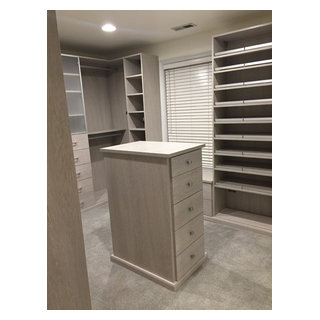 Walk-In Closets with an Island - Armoire et Dressing - Baltimore - par ...