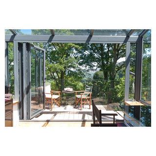 Architectural Aluminium Conservatory & Frameless Glass Balcony ...