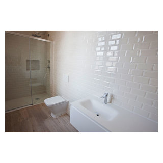 REFORMA VIVIENDA VALENCIA (PUERTO RICO) - Industrial - Bathroom ...