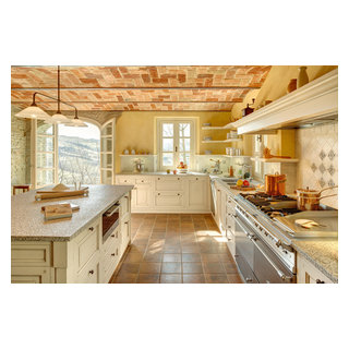 Cucina in legno avorio anticato - Farmhouse - Kitchen - Turin - by ...