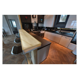 Agencement Bar et Cuisine en pierre - Contemporary - Kitchen - Rennes ...