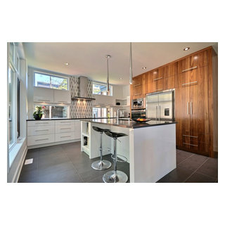 Modèle Le Laurier à toit plat - Contemporary - Kitchen - Montreal - by ...