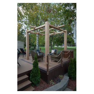 Barb & Brent's Deck - Beach Style - Deck - Toronto - by Paul Lafrance ...