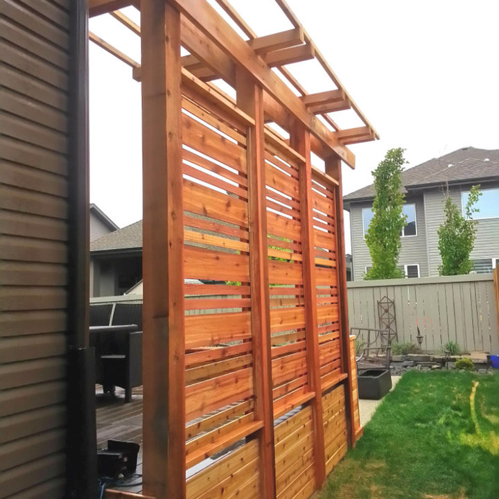 Cedar Privacy Screen - Photos & Ideas | Houzz