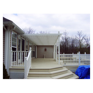 Certainteed Evernew Vinyl Deck With Vinyl Pergola - Traditional - Deck ...