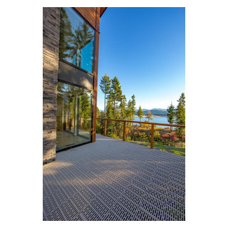 Contemporary Lake House Deck Overlooking Lake - Contemporary - Deck ...
