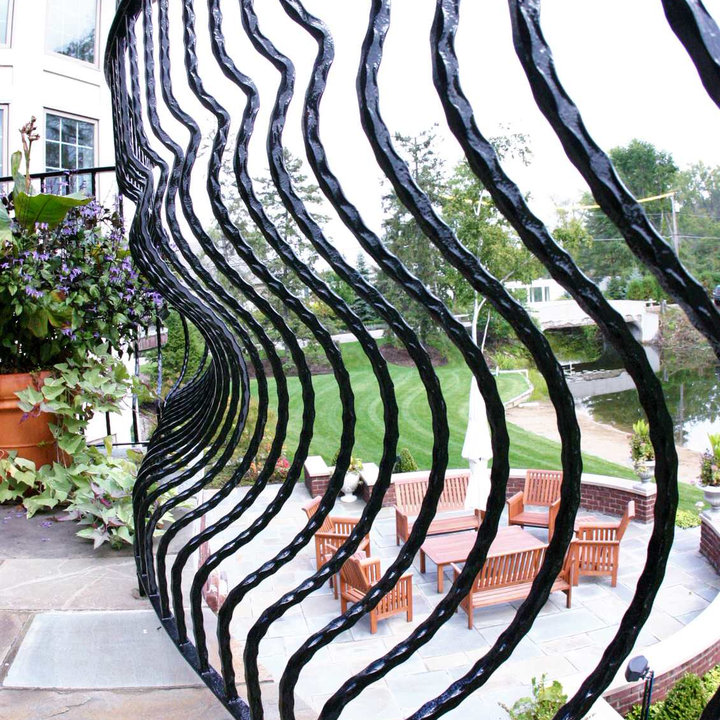 Browse Curved Balcony Railing ideas and designs in Photos | Houzz UK