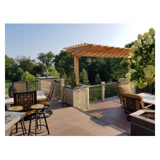 Transition from upper to lower deck - Modern - Deck - Philadelphia - by ...