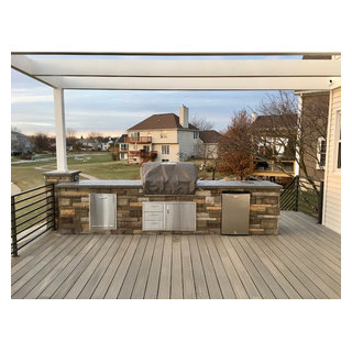 Custom Two Tier Deck and Pergola - Moderne - Terrasse en Bois - Austin ...