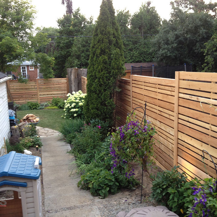 Horizontal Cedar Fence - Photos & Ideas | Houzz