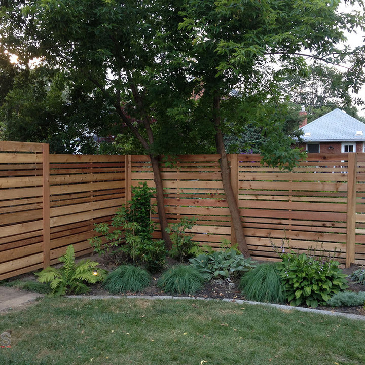 Horizontal Cedar Fence - Photos & Ideas | Houzz