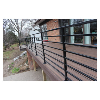 Horizontal Deck Railing In Bloomfield Hills - Contemporary - Deck ...