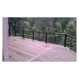 Ipe' Deck w/Cable Railing, Cincinnati, OH - Moderne - Terrasse en Bois ...