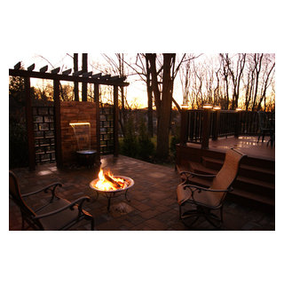 Liquid Light Timbertech deck & Hardscape w custom waterfall privacy ...