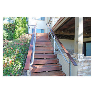 Machiche Wood Deck - Deck - Sacramento - by Uniquity Builders, Inc. | Houzz