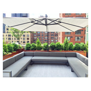 Midtown Manhattan Rooftop Garden with Custom Ipe Planters and Outdoor ...
