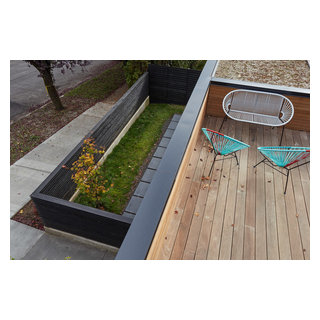Modern Attached ADU - Modern - Deck - Portland - by Buckenmeyer ...