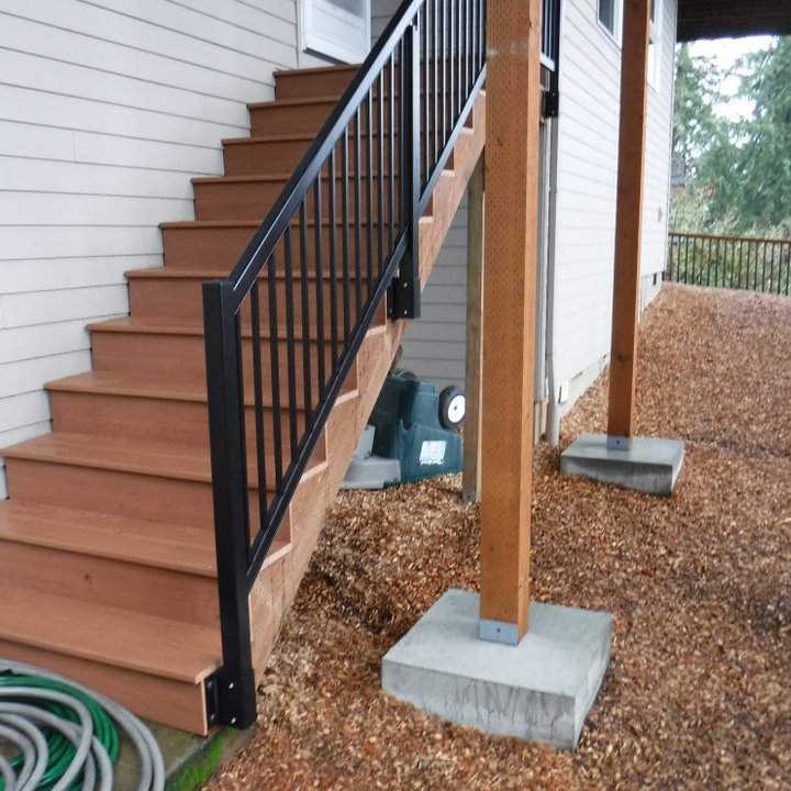 Exterior Deck Stair Landing - Photos & Ideas | Houzz