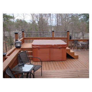 Seven Lakes Outdoor Deck & Jacuzzi Built-in - Modern - Deck - Raleigh ...