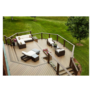 TimberTech Legacy Collection Decking in Pecan with Mocha Accents ...
