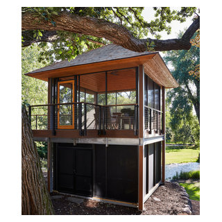 Tree Top Escape - Moderno - Terraza y balcón - Minneapolis - de ...