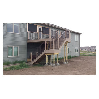 Trex Transcend Rope Swing Deck with Trex Reveal Bronze Rail - Modern ...