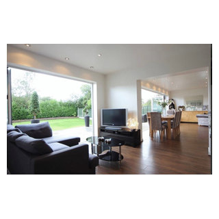 A Contemporary Extension Creates Dynamic Family Living Spaces - Modern ...