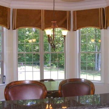 Bay Window Valance - Photos & Ideas | Houzz