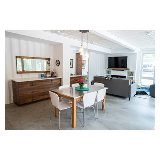 Cascade Container Home - モダン - ダイニング - シアトル - One-Way Construction NW ...
