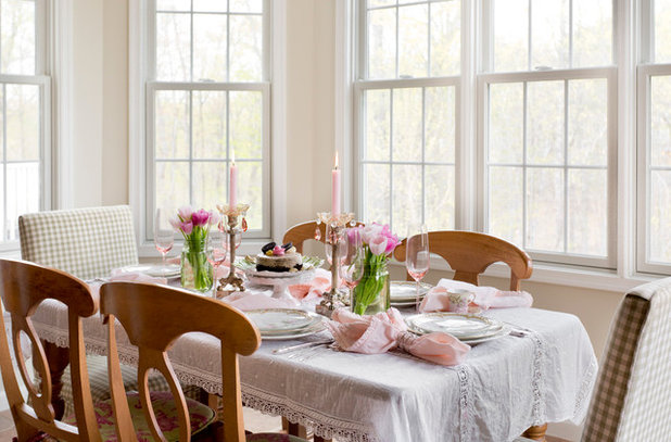 Create a Cheery, Romantic Mother’s Day Tablescape